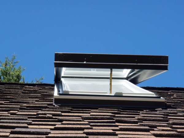 Venting Skylights | CrystaLite, Inc.